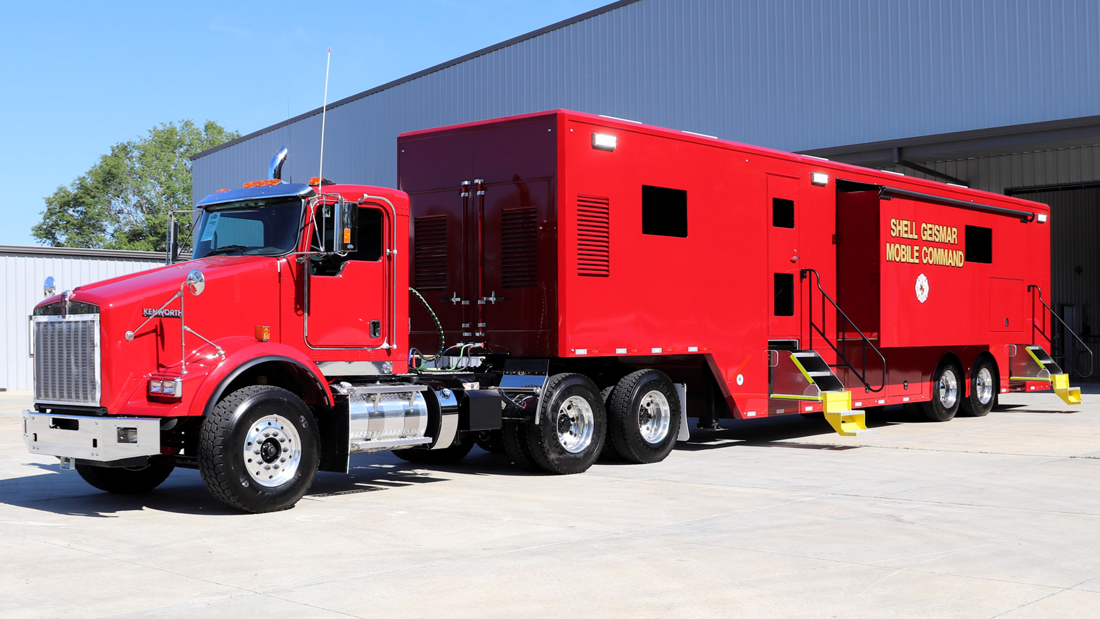Shell Geismar Refiner: R-3225 Mobile Command - US Fire Apparatus